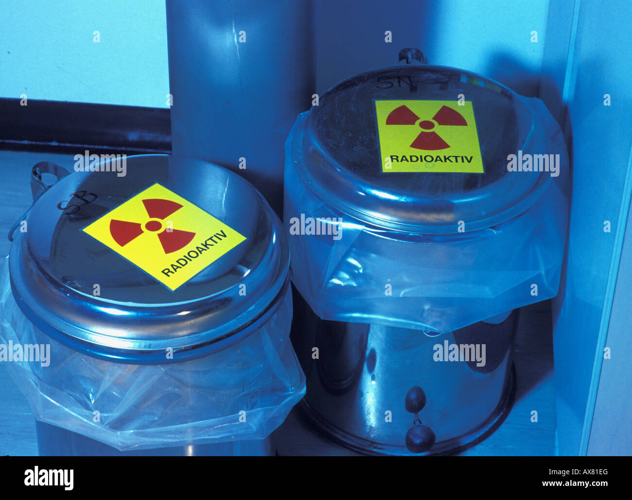 Hazardous waste hi-res stock photography and images - Alamy