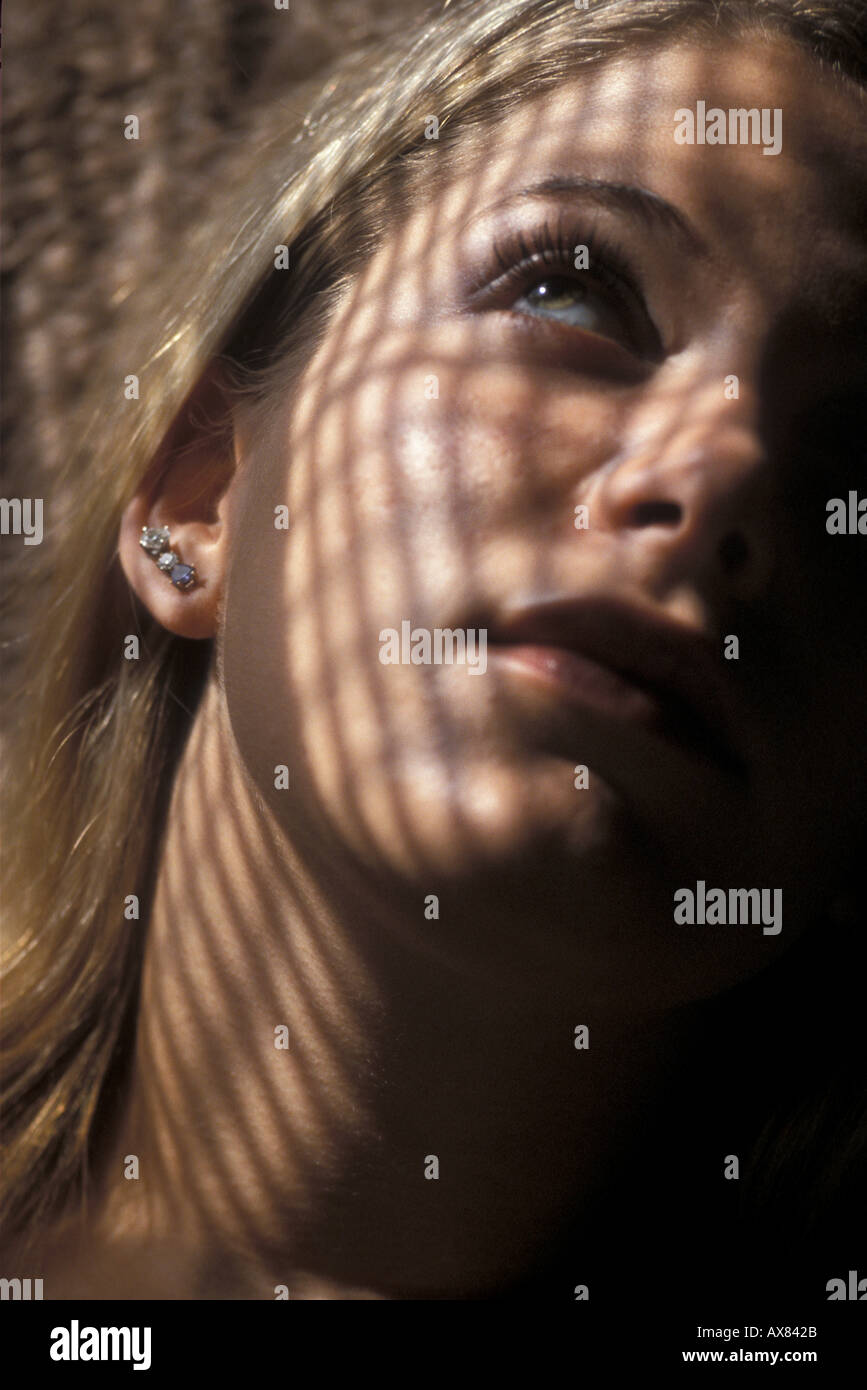 Thinking solemn contemplate hi-res stock photography and images - Alamy