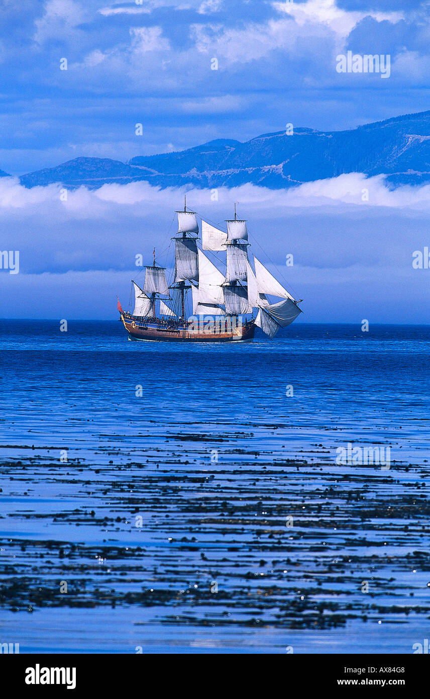 Endeavour ship hi-res stock photography and images - Alamy