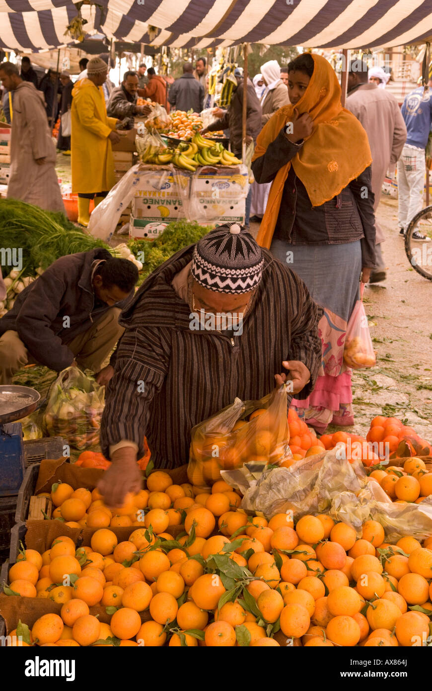 North africa market hi-res stock photography and images - Alamy