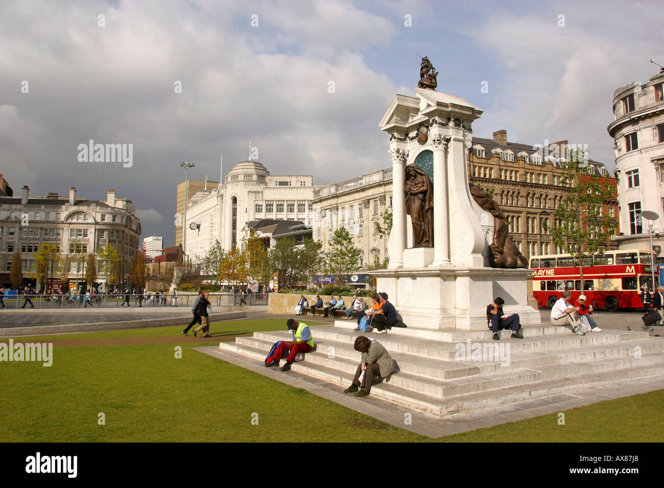 Manchester piccadilly gardens hi-res stock photography and images - Alamy
