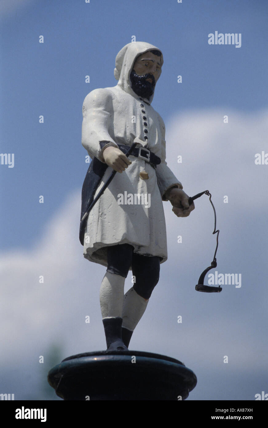 Well figure hi-res stock photography and images - Alamy