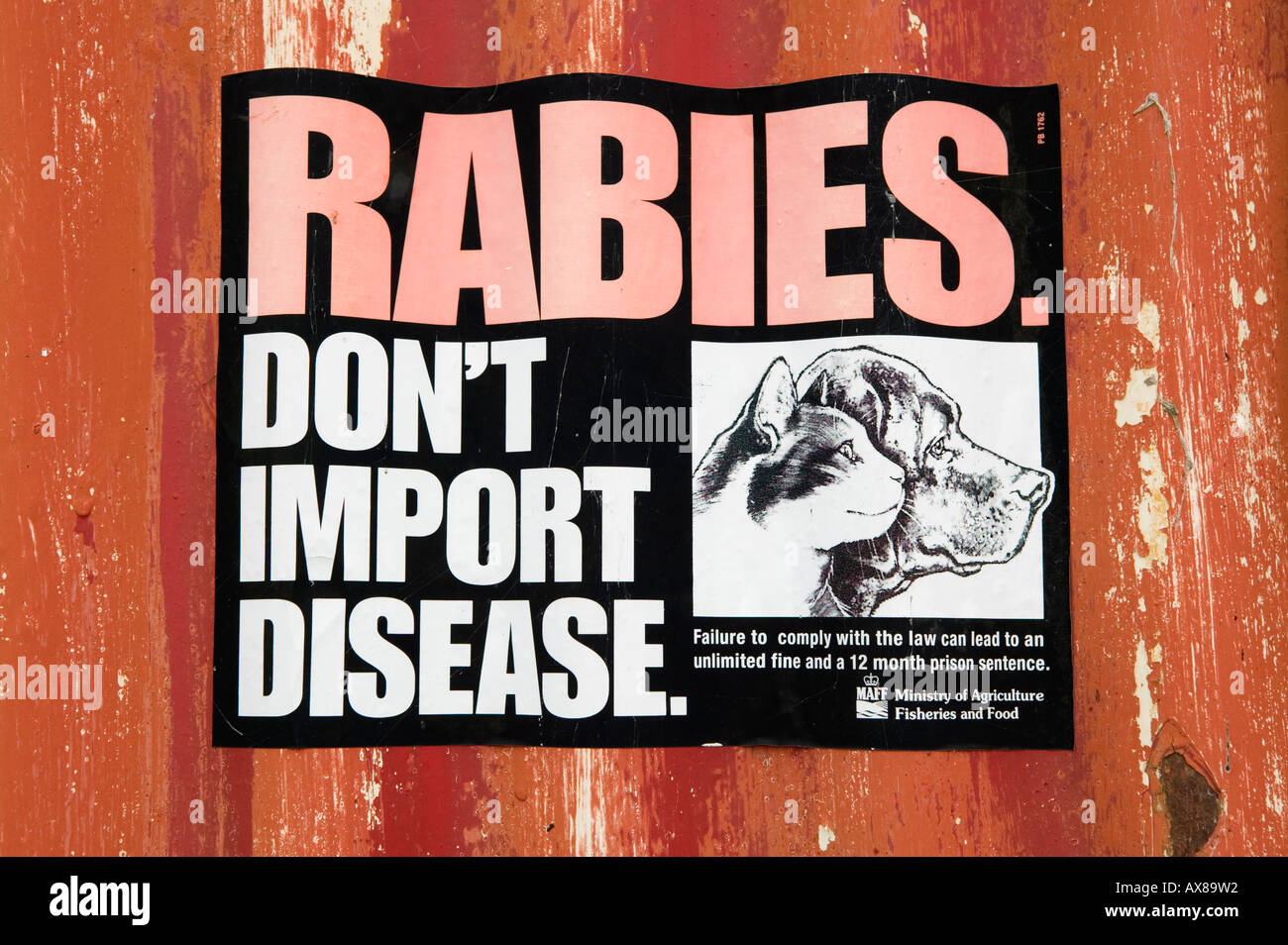 Rabies warning notice Stock Photo - Alamy