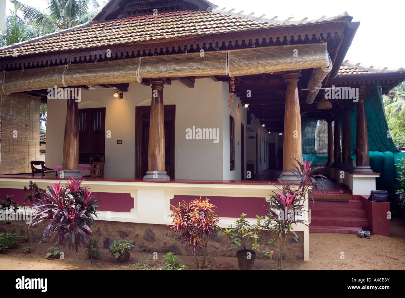 Keralite Bungalow Styled After Traditional Kerala House Tharawad Fort