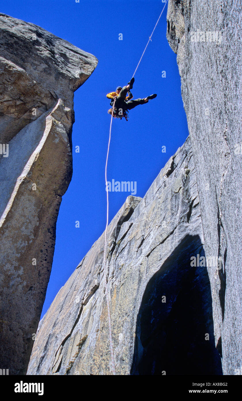 Abseiling to entrance of Lost Arrow Spire, Big Wall Klettern, Lost ...