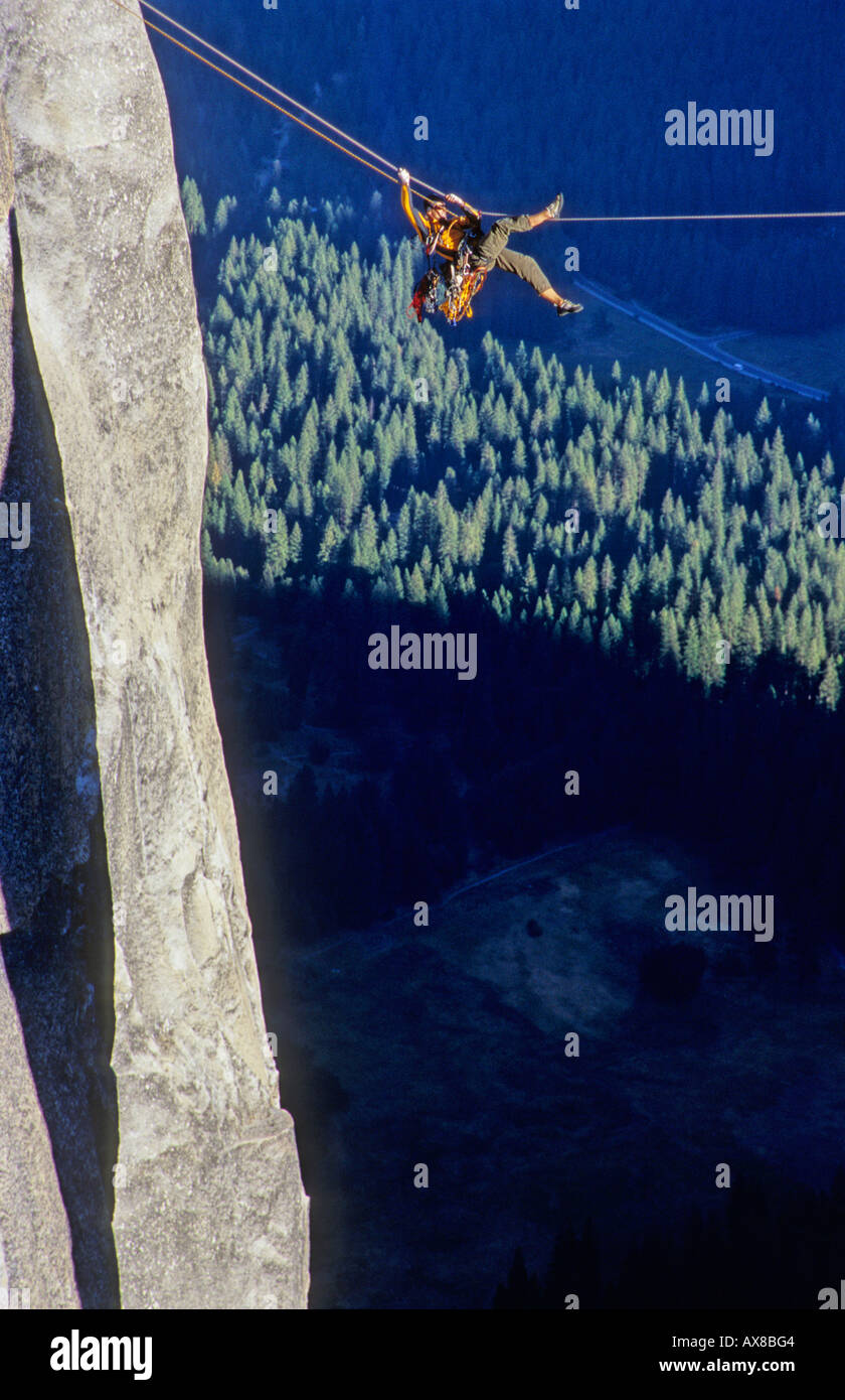 Tyrolean Traverse from Lost Arrow Spire, Big Wall Klettern, Yosemite ...