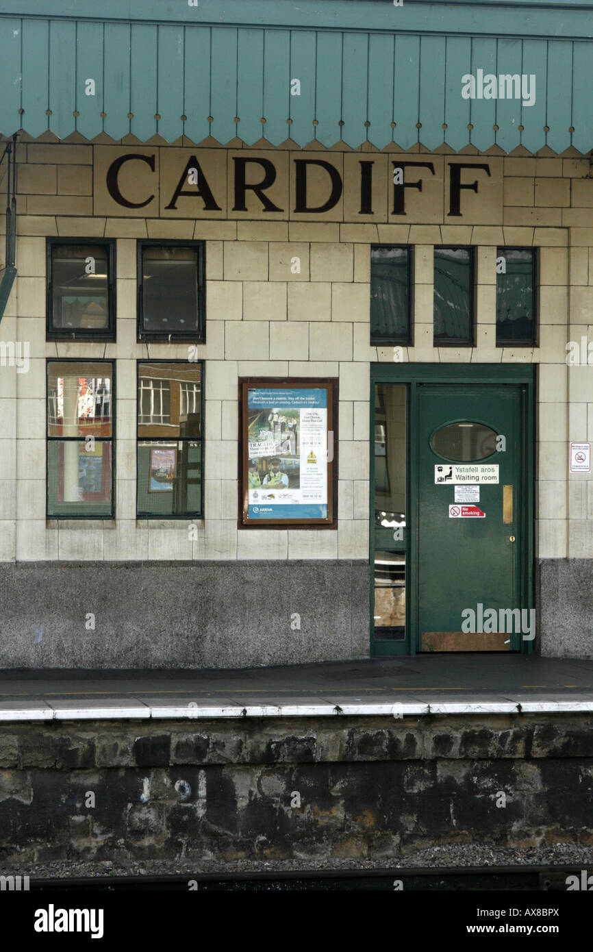 Cardiff Railway Station Sign Stock Photo - Alamy