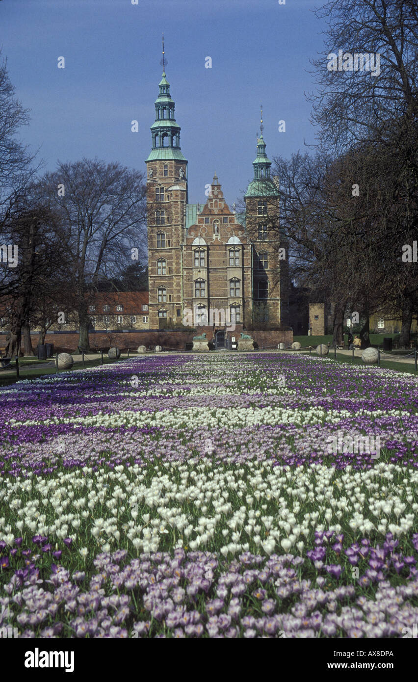 Spring flowerbed country hi-res stock photography and images - Alamy
