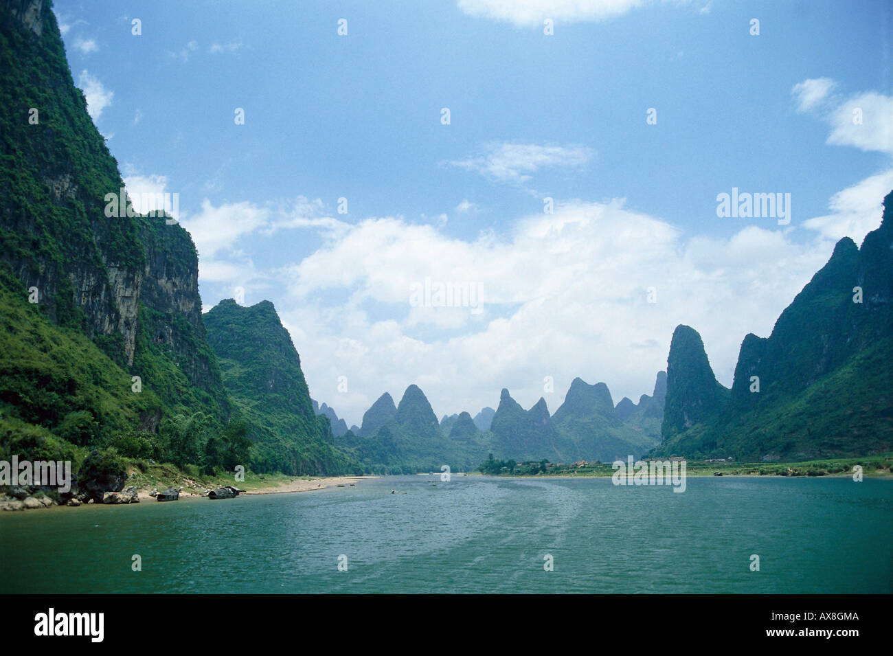 Li jiang hi-res stock photography and images - Alamy
