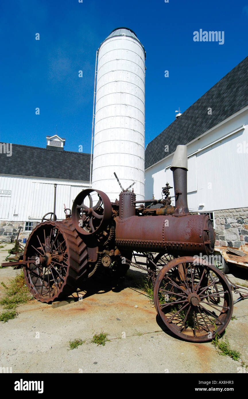 Historic steam powered farm tractor Stock Photo - Alamy