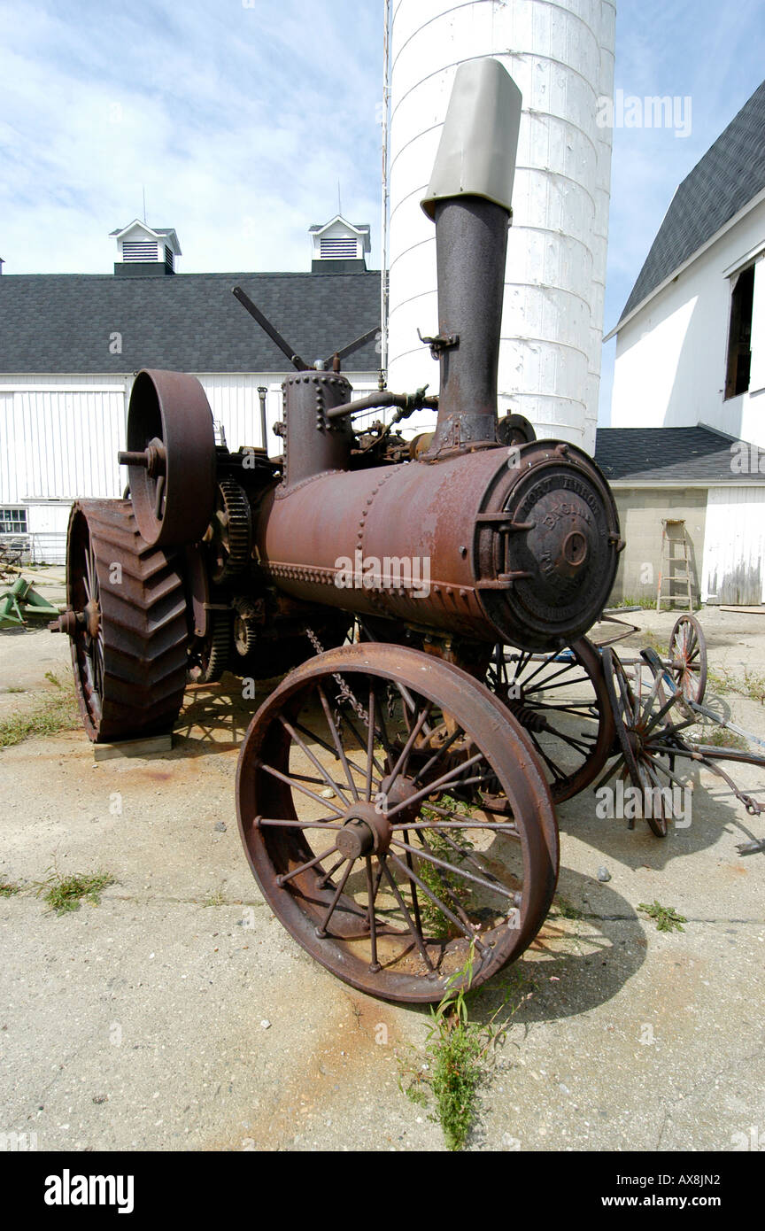 Historic old steam powered farm tractor Stock Photo - Alamy