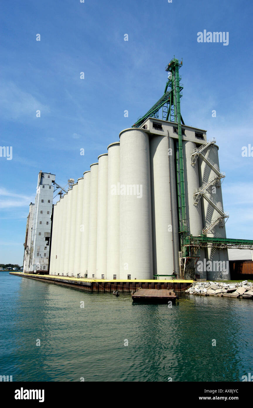 Large grain elevator storage system Stock Photo - Alamy