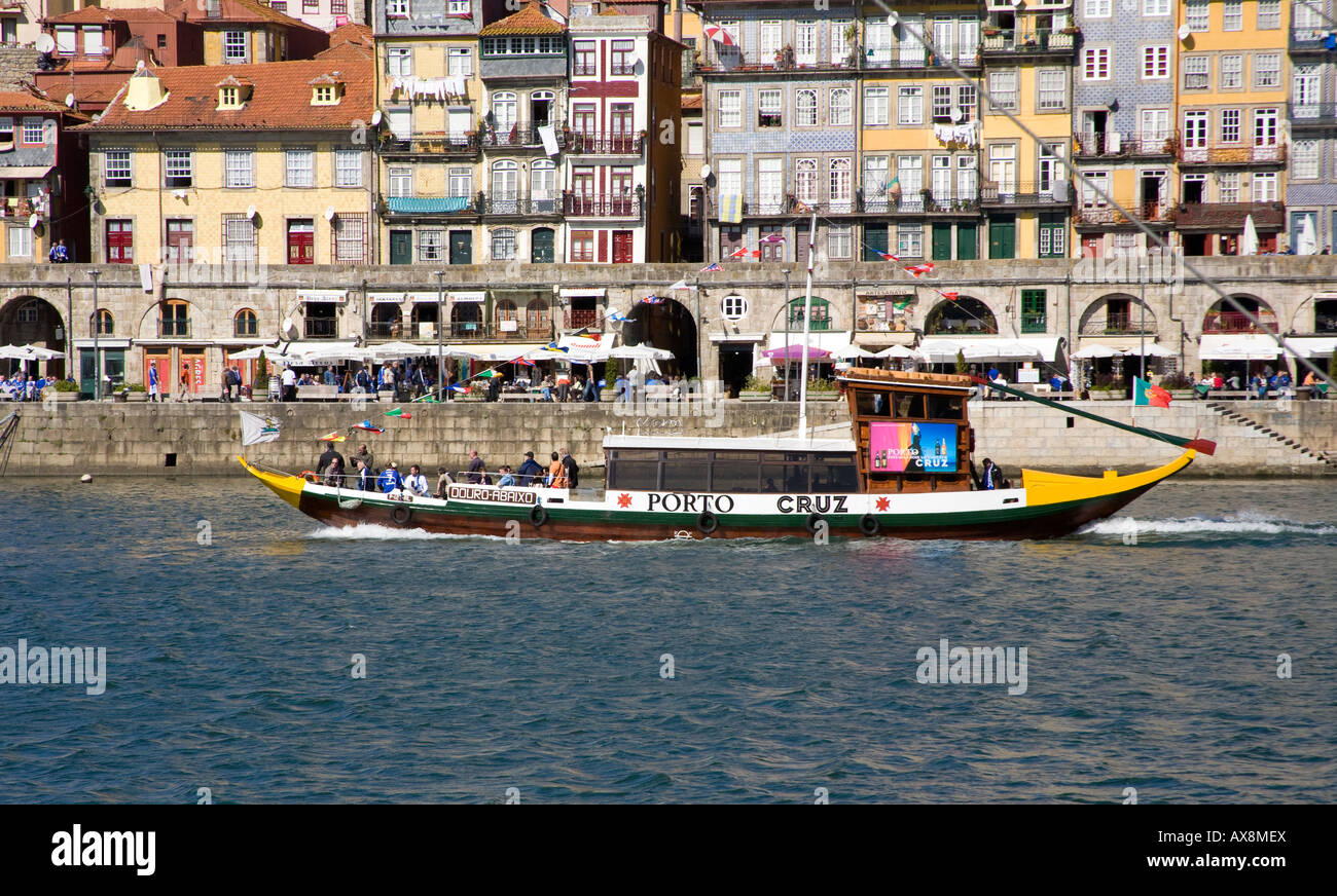 Oporto douro barge hi-res stock photography and images - Alamy