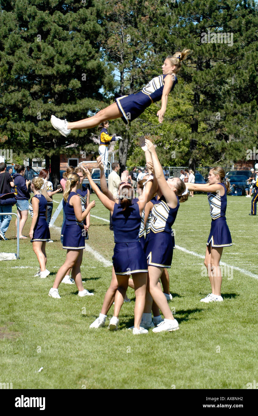 Cheerleading hi-res stock photography and images - Alamy