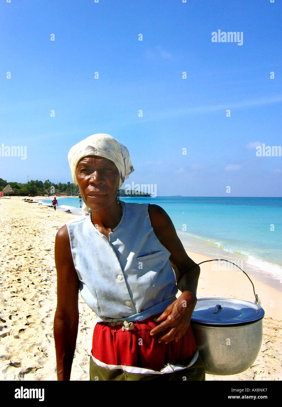 Old lady selling hi-res stock photography and images - Alamy