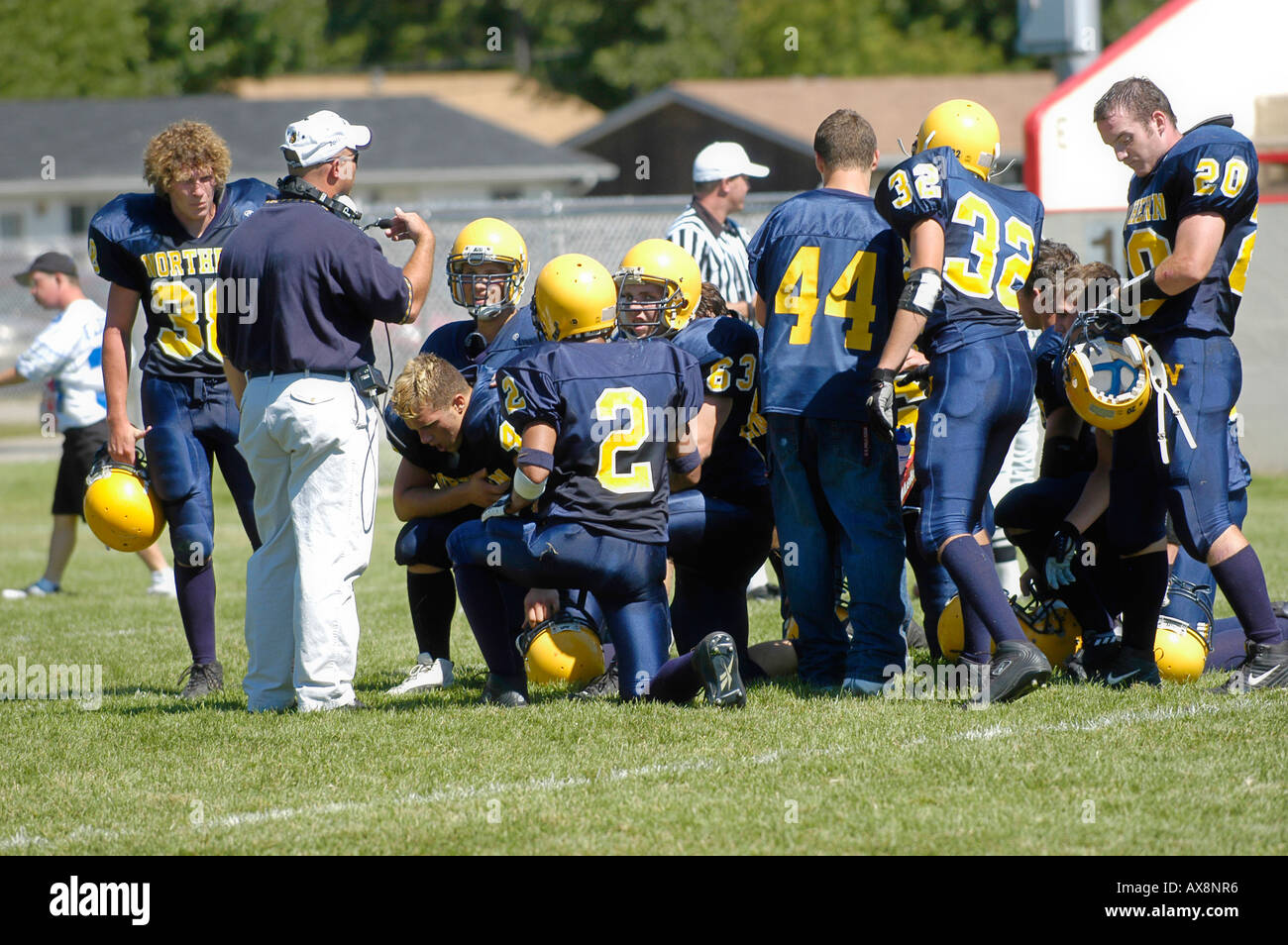 High school boys football hi-res stock photography and images - Alamy