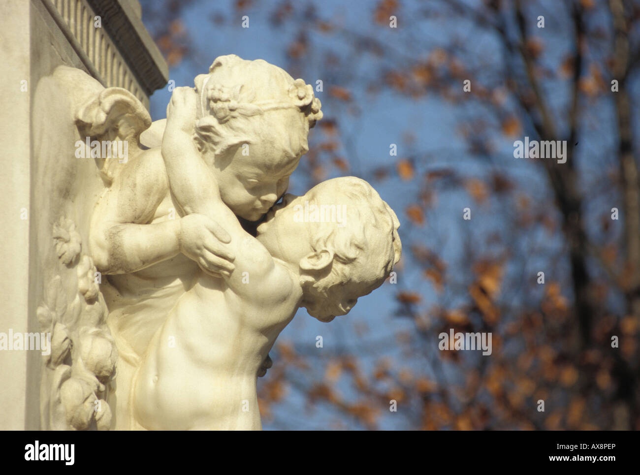 angel detail Mozart monument in the Viennese Burggarten Stock Photo - Alamy