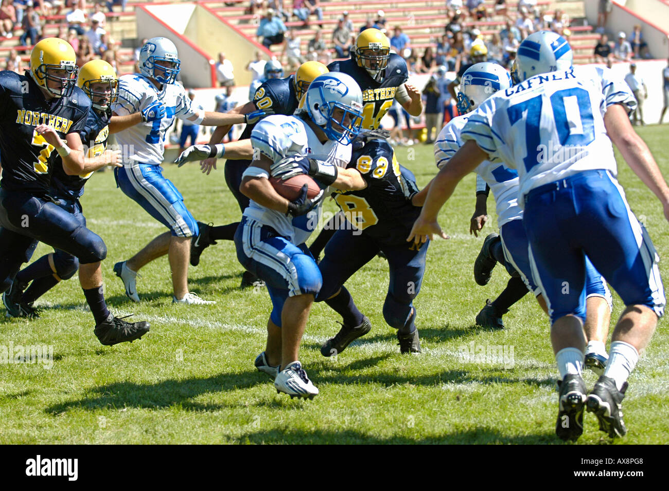 High school boys football hi-res stock photography and images - Alamy