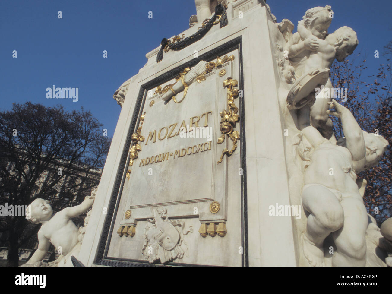 Mozart monument in the Viennese castle garden Stock Photo - Alamy