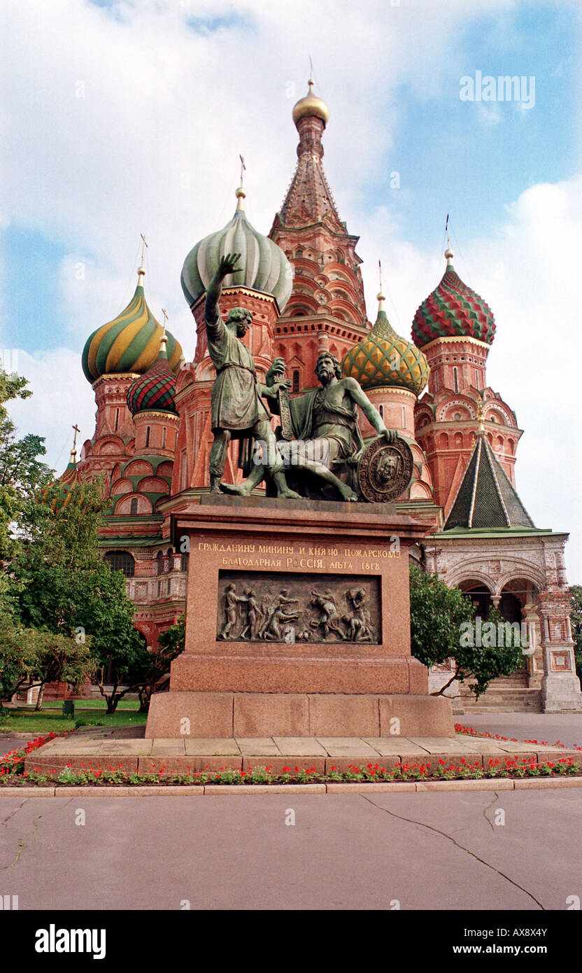 Bronze statue in front of the Cathedral of St. Basil the Blessed ...