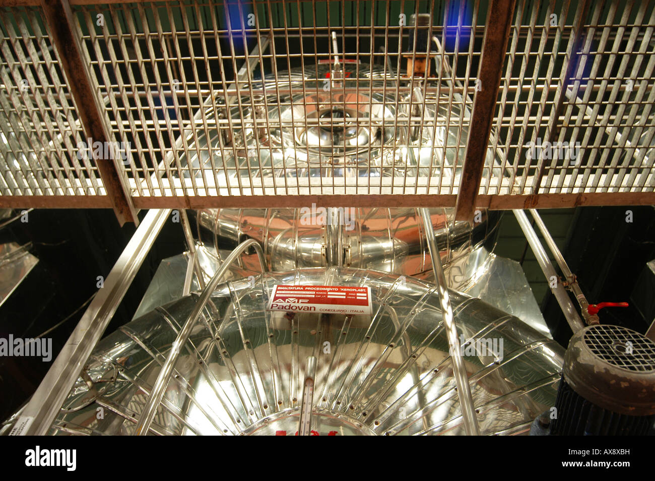 Horizontal tanks charmat process hi-res stock photography and images ...