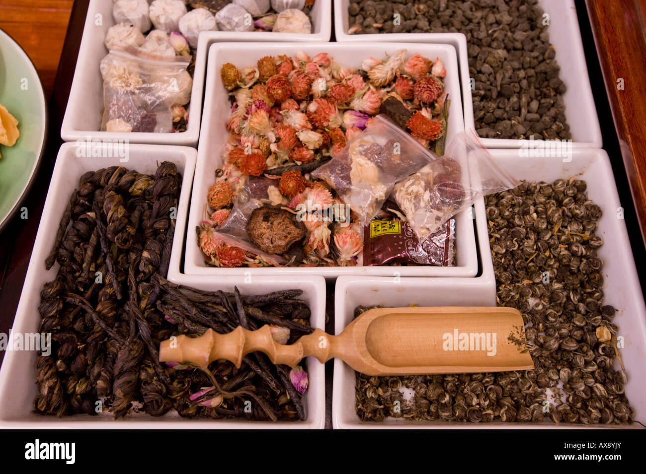 Tea store in Chinatown San Francisco Stock Photo - Alamy