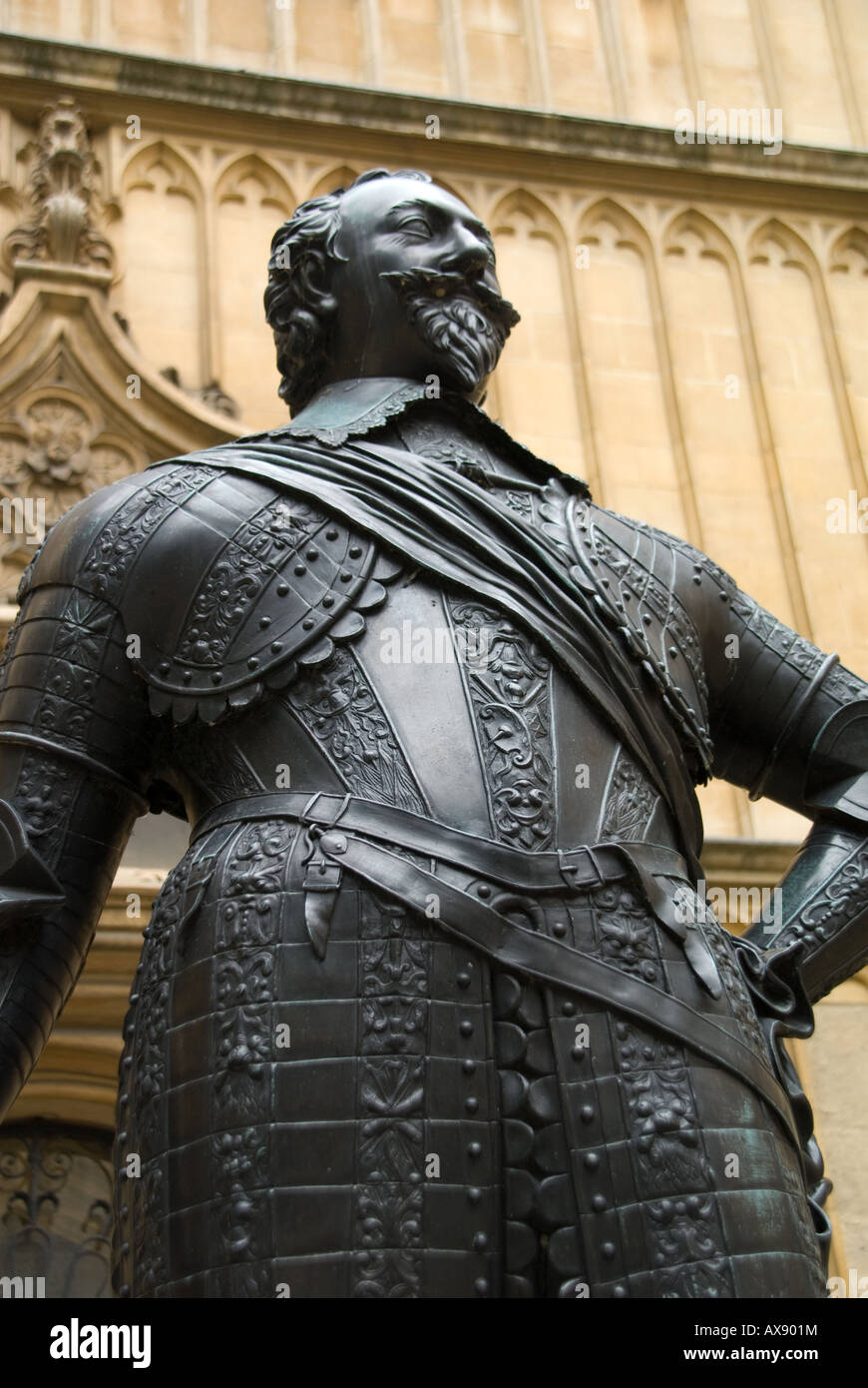 Oxford statue in the Courtyard of the Bodleian Library Stock Photo - Alamy