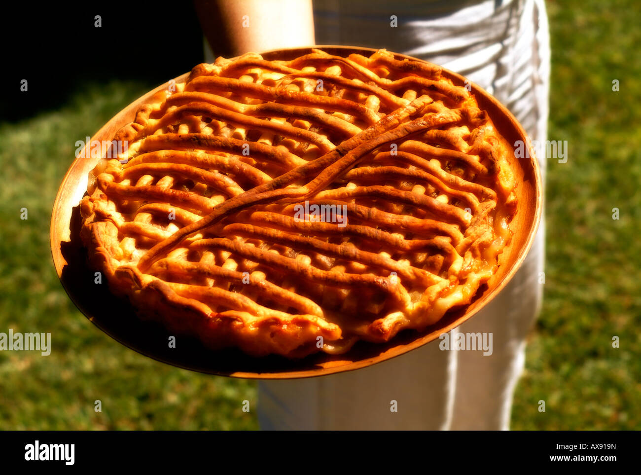 Hands lattice pie crust hi-res stock photography and images - Alamy