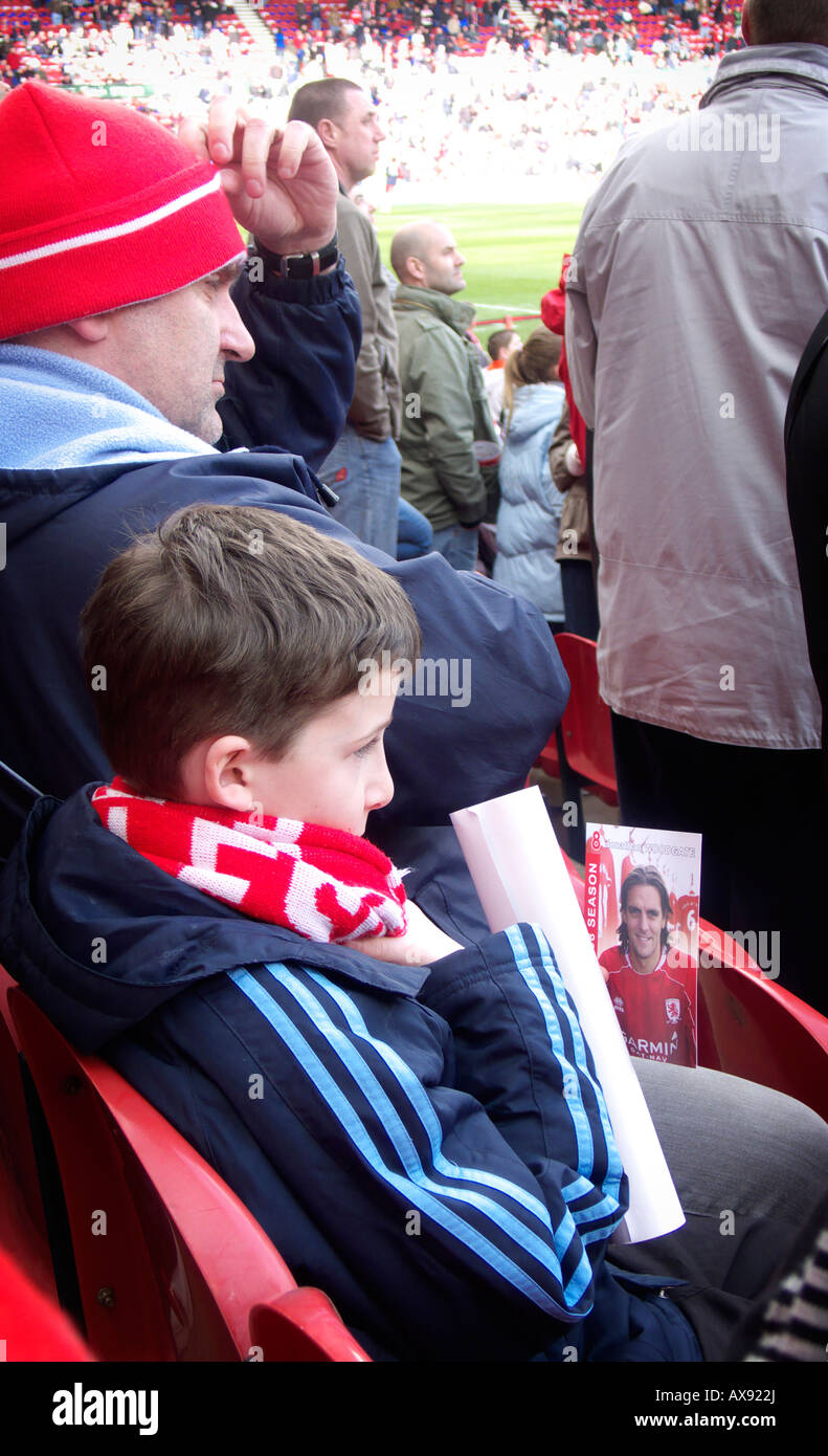 Football scarf bed hi-res stock photography and images - Alamy