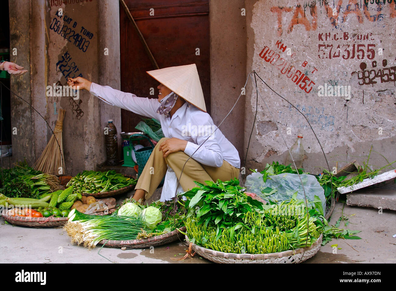 Lac Long Quan Market Stock Photo - Alamy