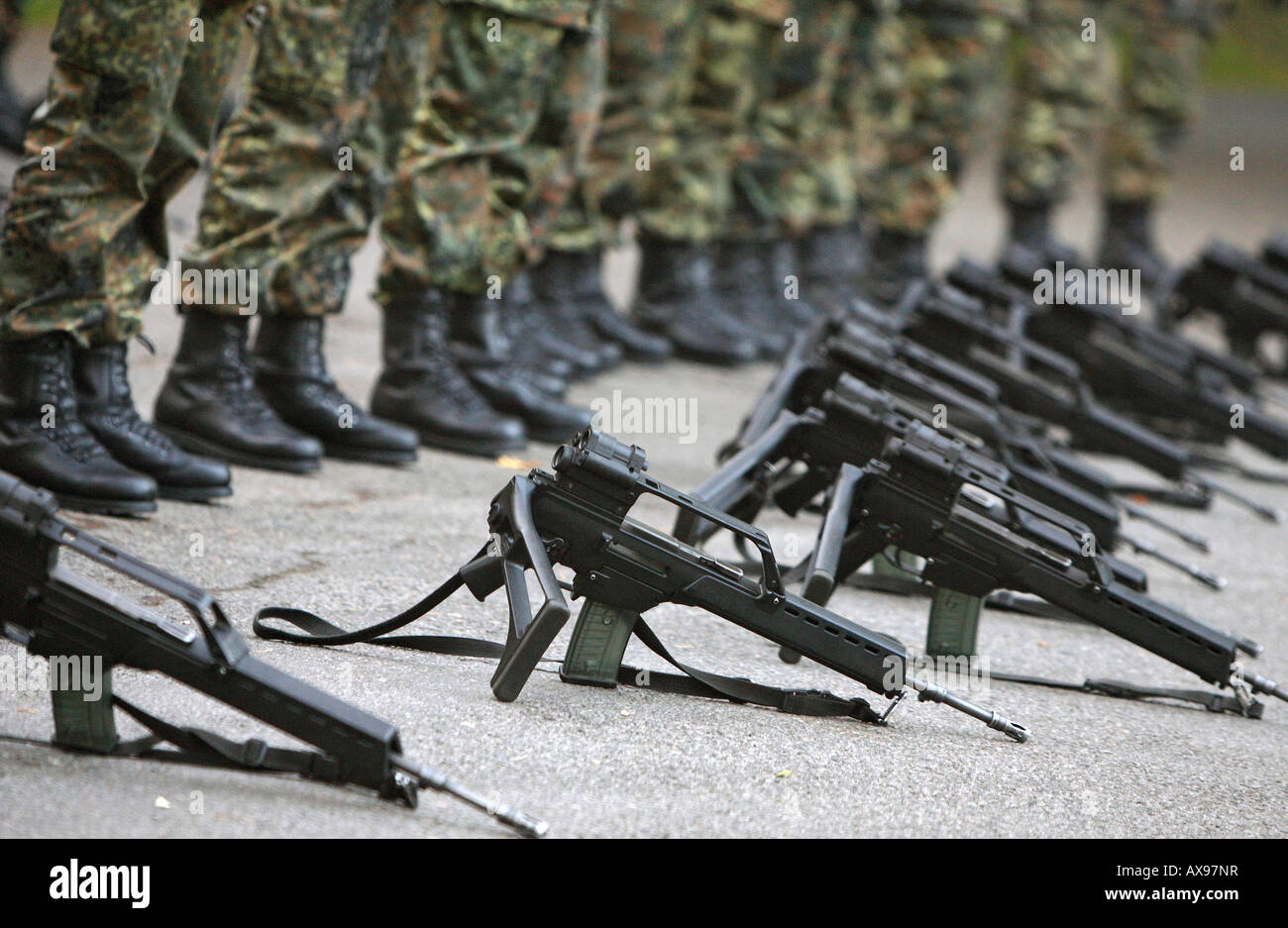 Field exercise during the basic training of Bundeswehr recruits ...