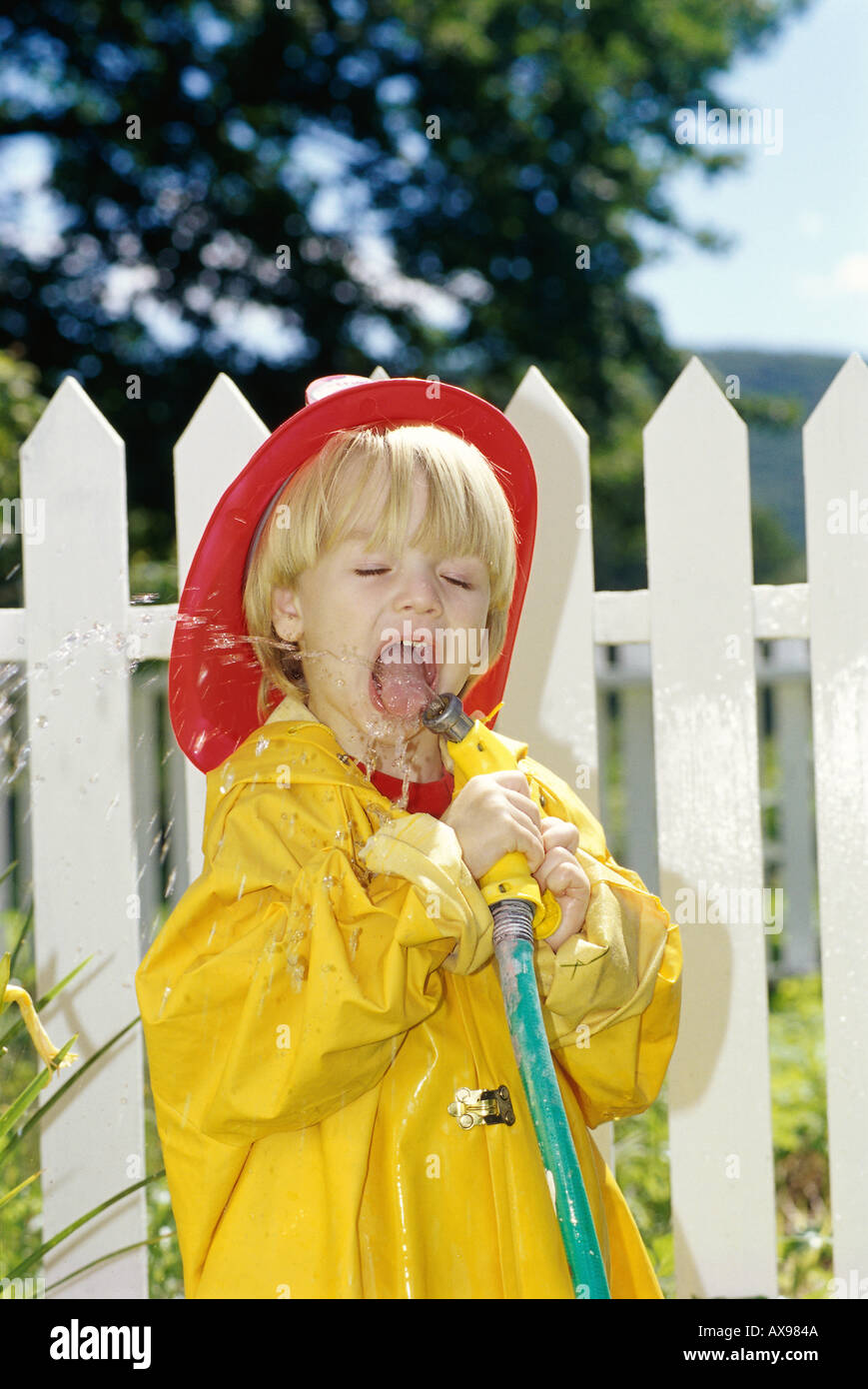 Hose picket hi-res stock photography and images - Alamy
