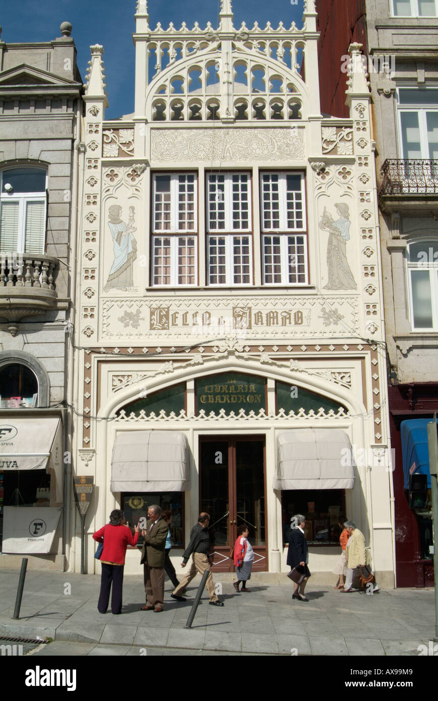 Exterior livraria lello irmao bookshop hi-res stock photography and ...