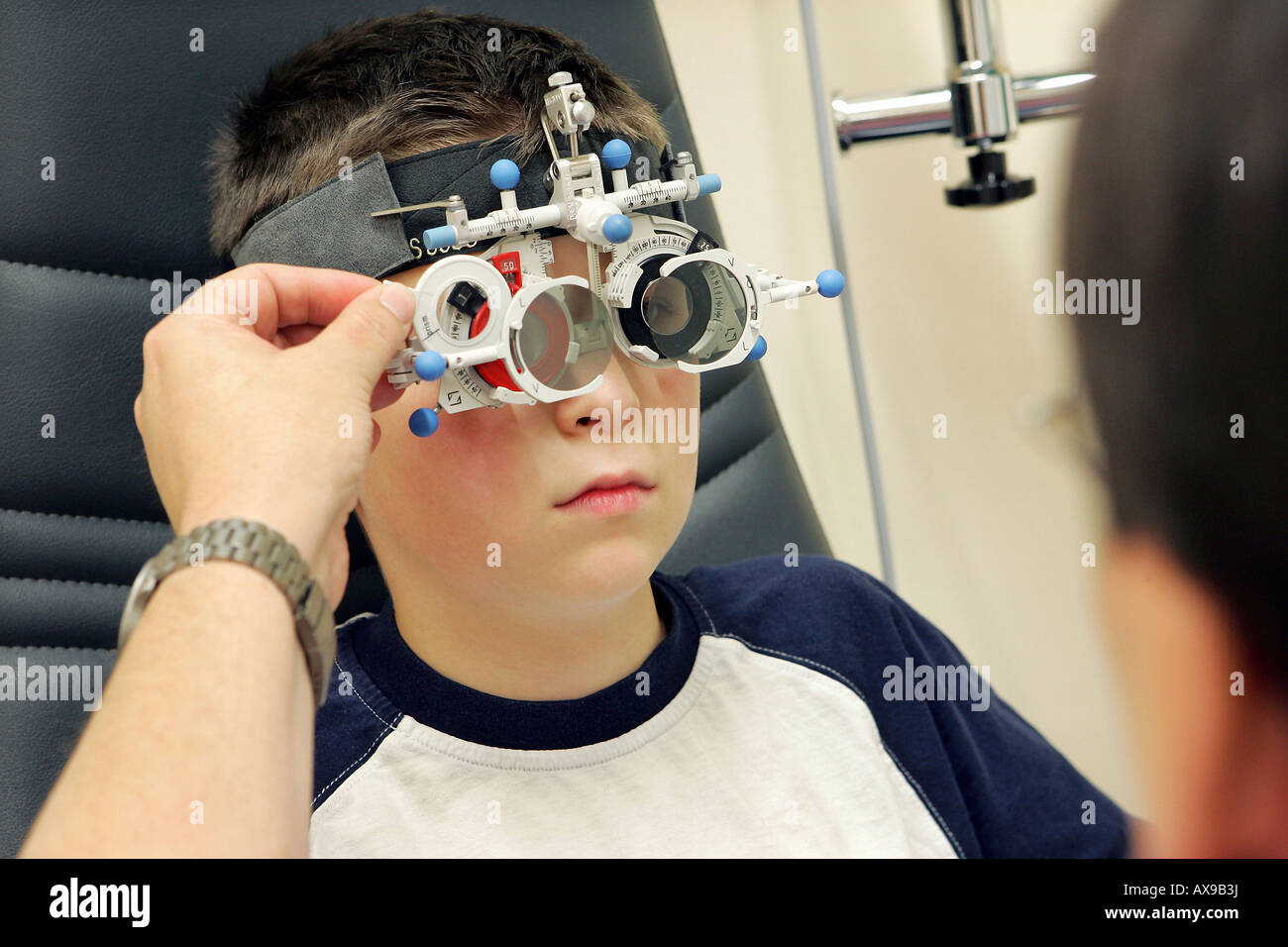 Defect refraction hi-res stock photography and images - Alamy