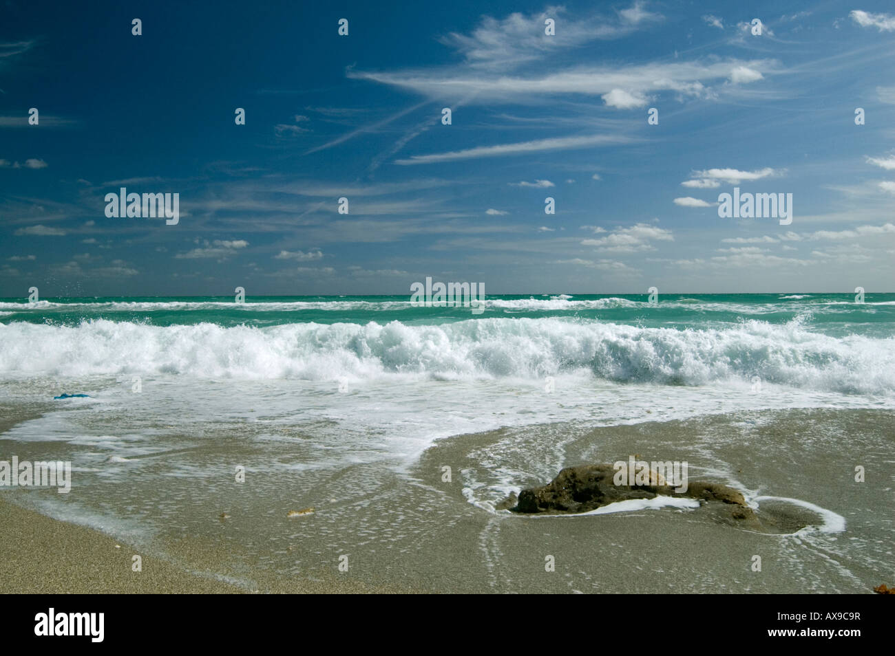 Empty florida beach hi-res stock photography and images - Alamy