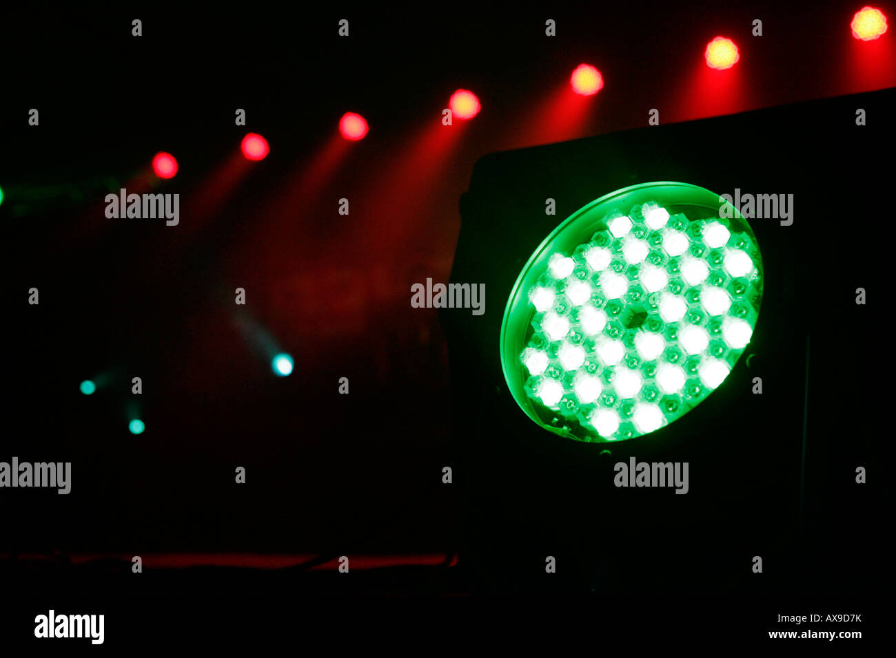 Stage lighting hi-res stock photography and images - Alamy