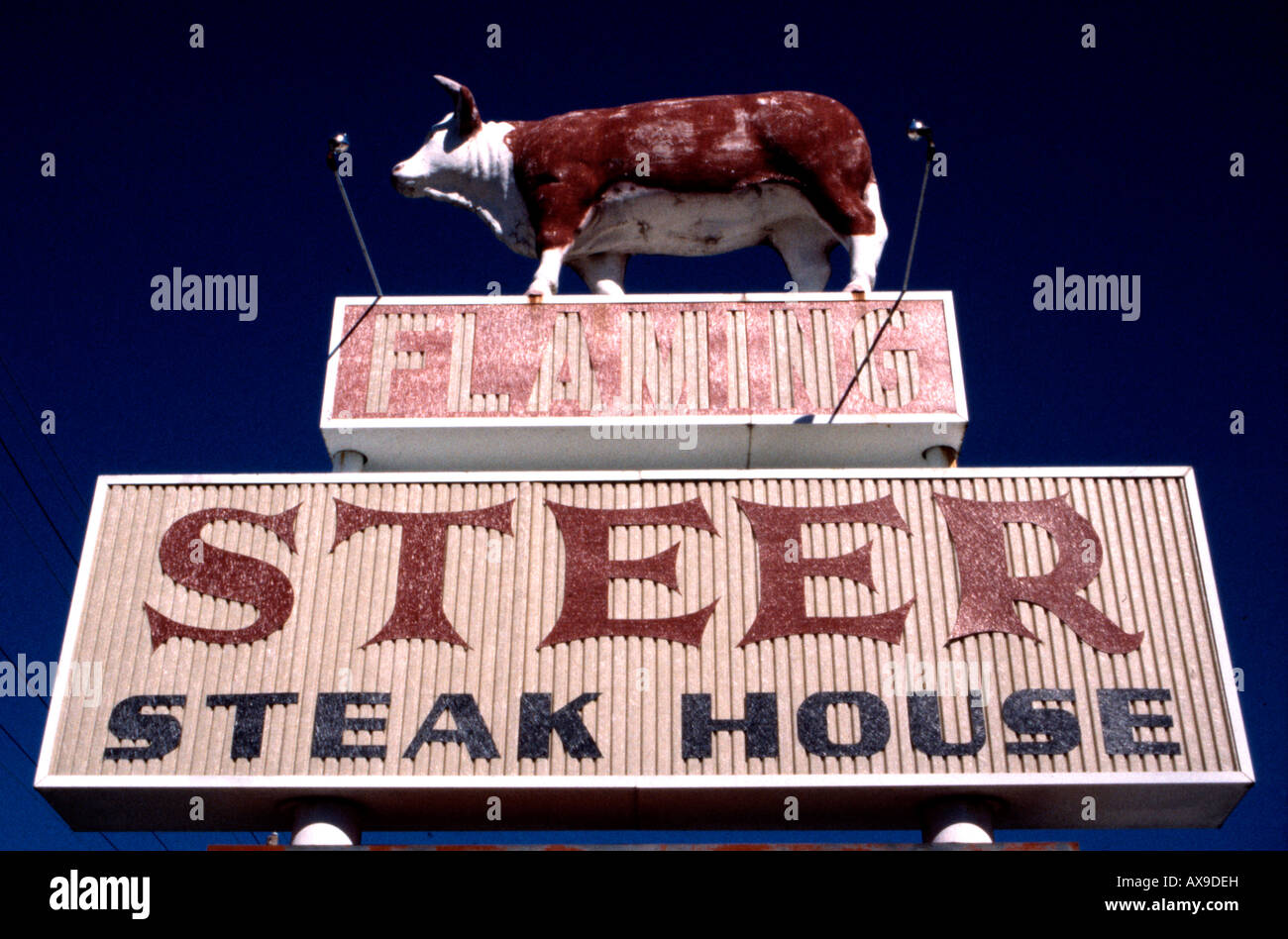 Roadhouse restaurant sign hi-res stock photography and images - Alamy