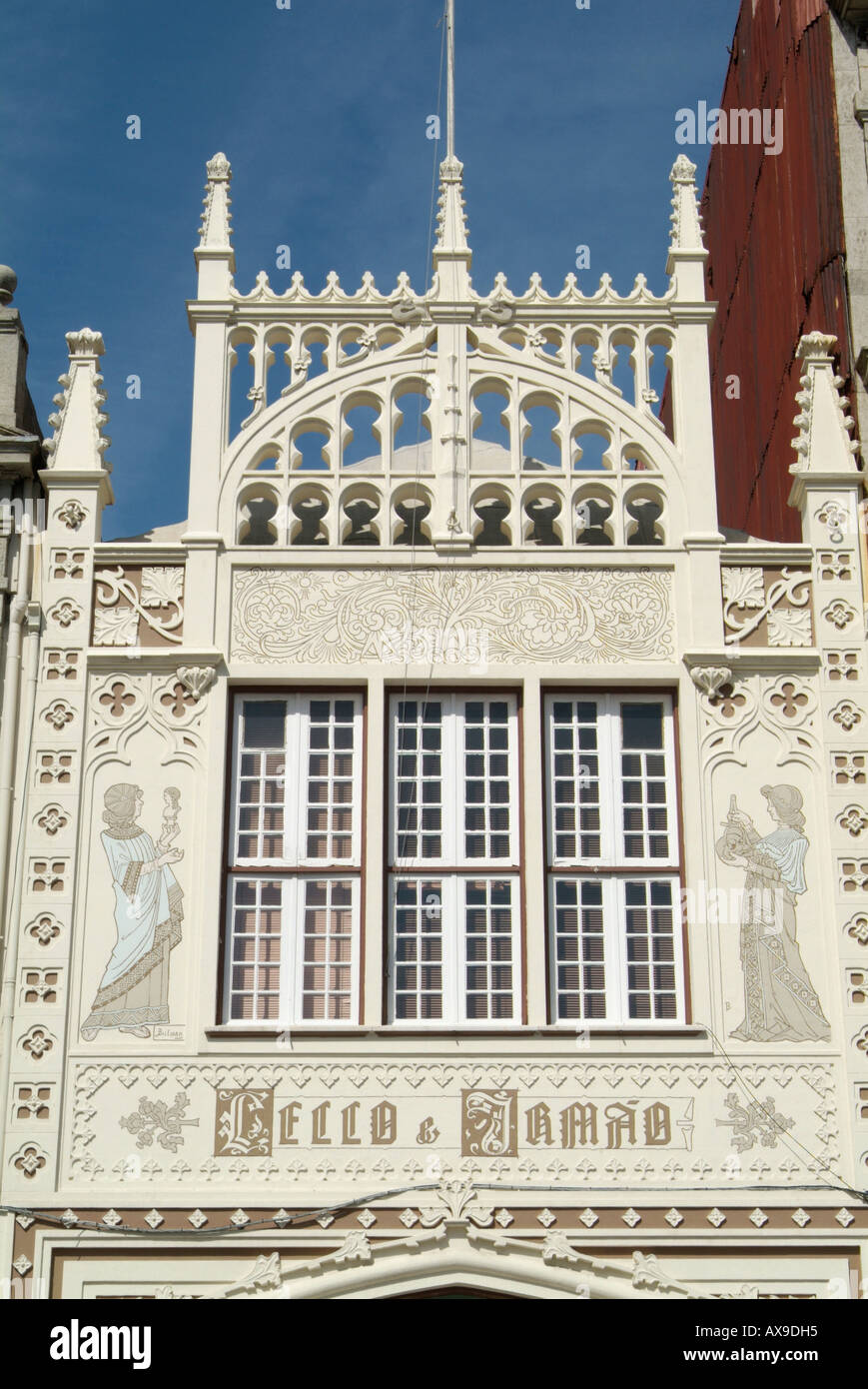 Exterior livraria lello irmao bookshop hi-res stock photography and ...