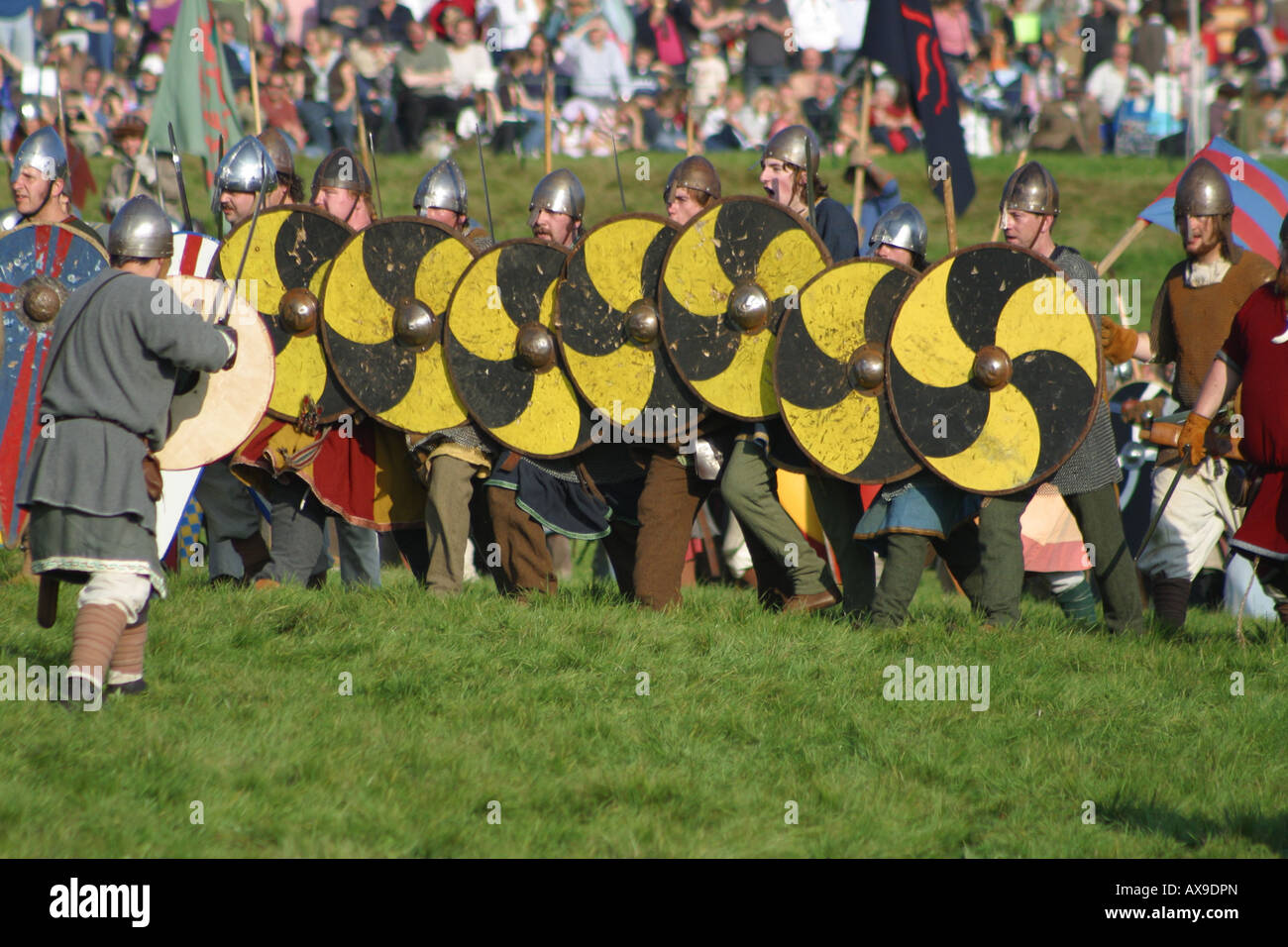 normans saxons fighting battle medieval infantry of hastings east ...