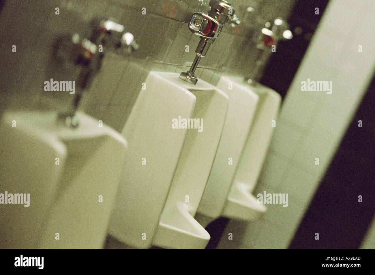 Men s restroom hi-res stock photography and images - Alamy