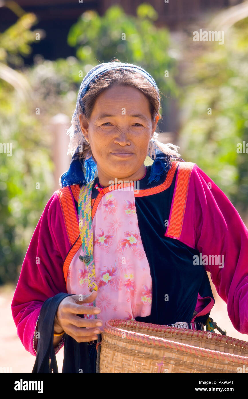 Lisu tribe woman hi-res stock photography and images - Alamy