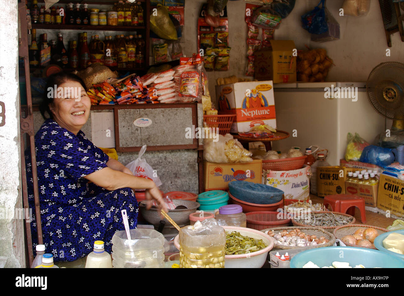 Lac Long Quan Market Stock Photo - Alamy