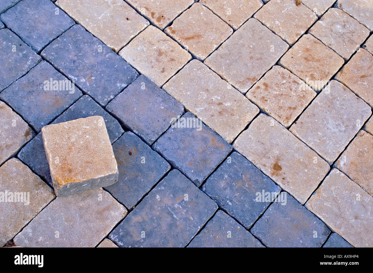 prefabricated Rectangular paving stone with curved top used for paving ...
