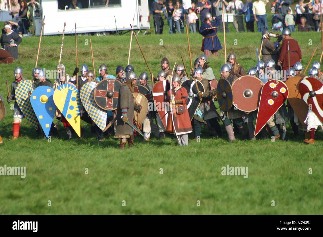 normans saxons fighting battle medieval infantry of hastings east ...