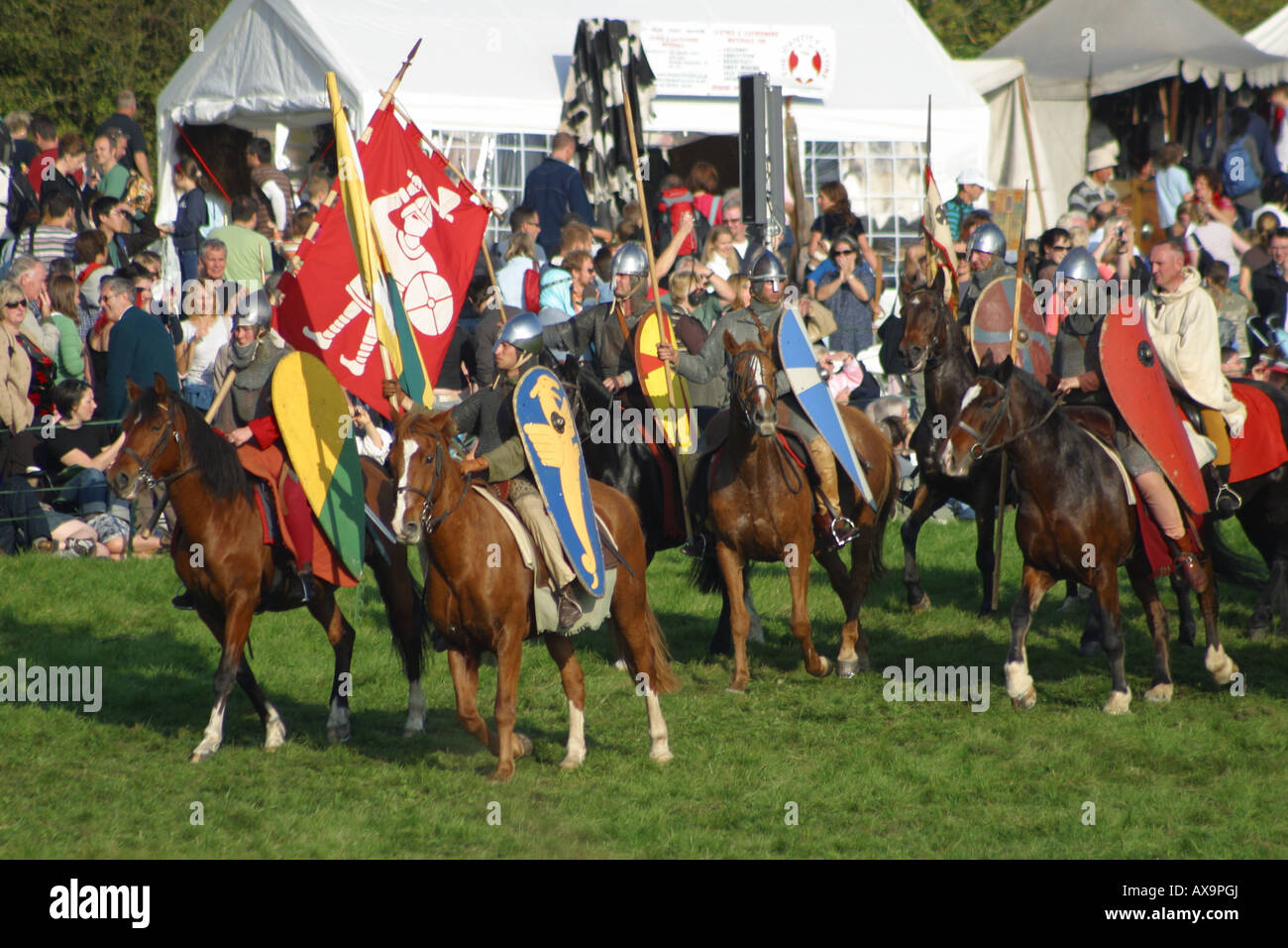 normans saxons fighting battle medieval infantry of hastings east ...