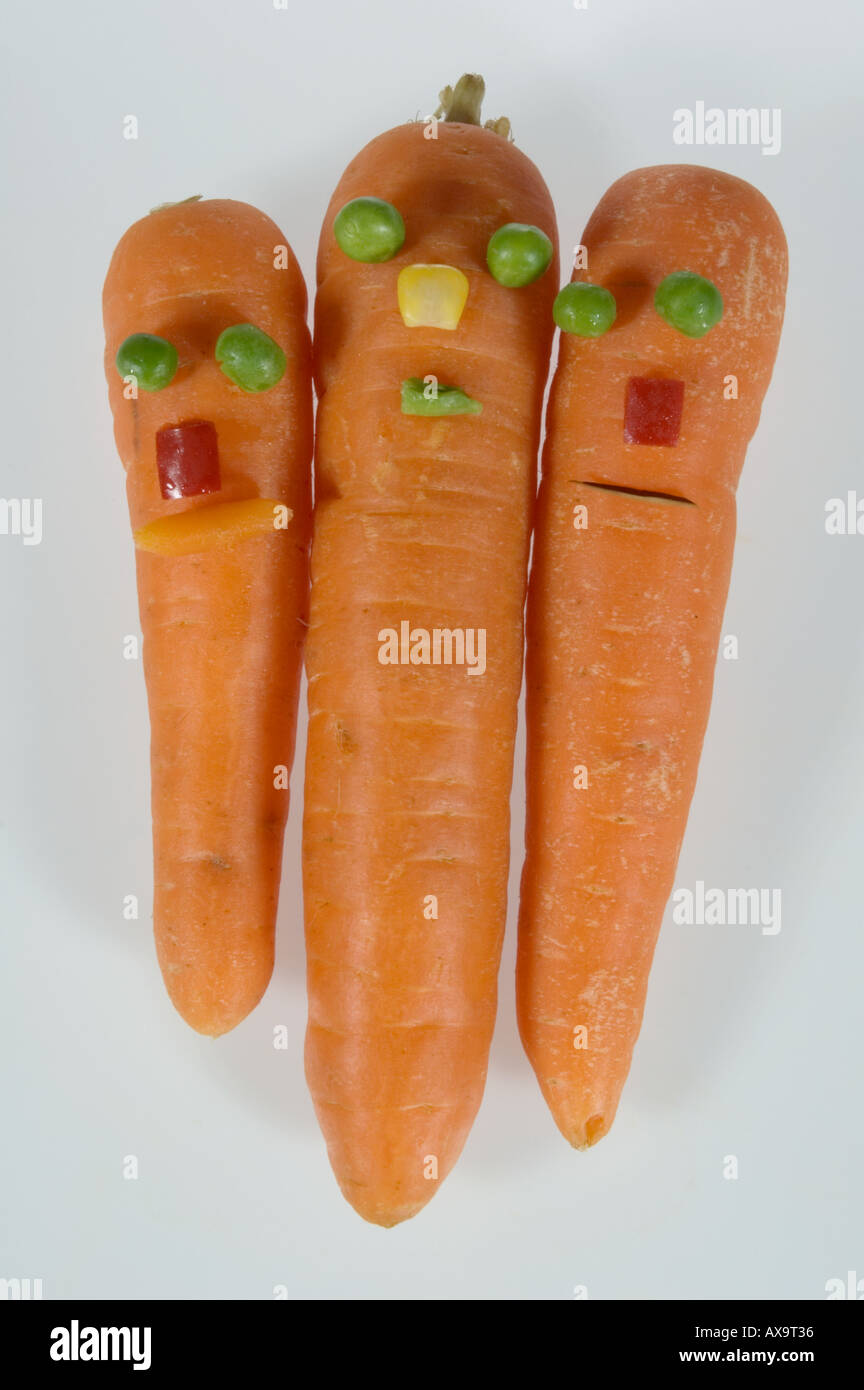Bugs bunny carrot hi-res stock photography and images - Alamy
