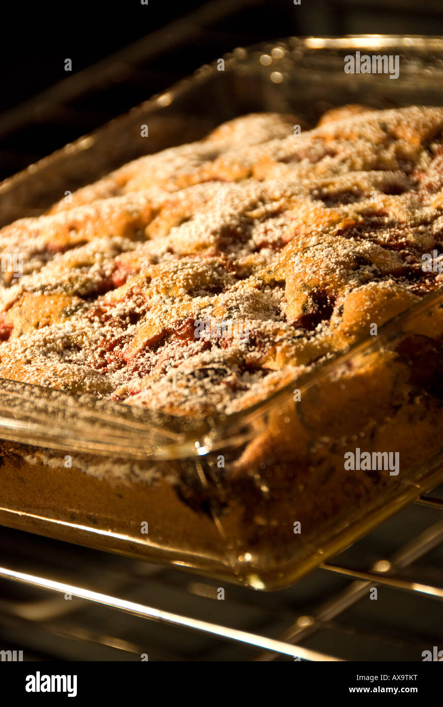 Cherry tray bake slice hi-res stock photography and images - Alamy