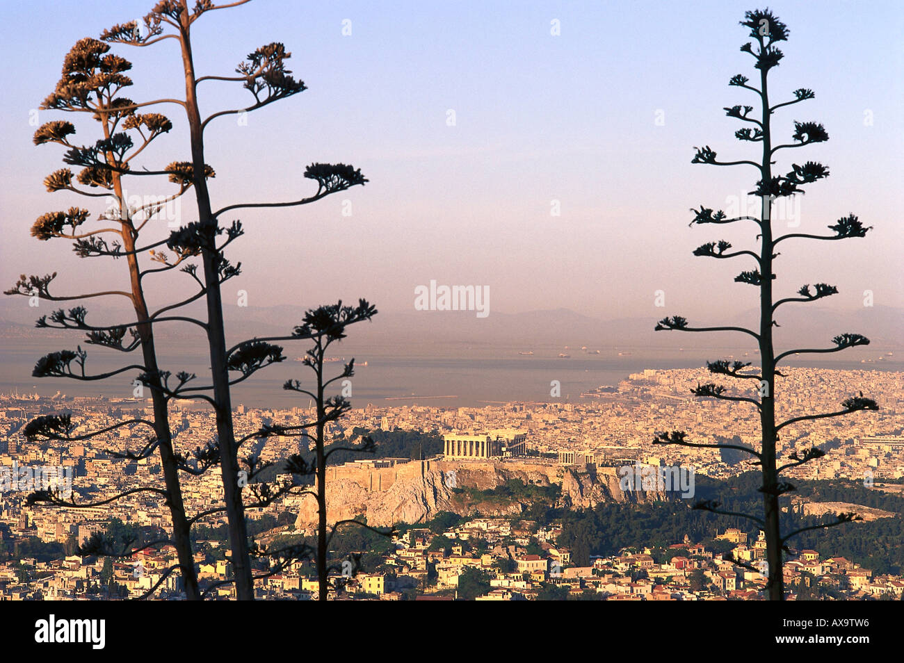 Akropolis hi-res stock photography and images - Alamy