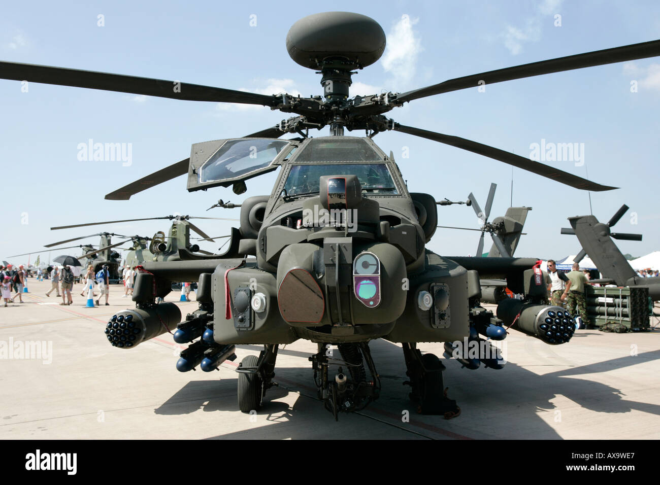 Boeing ah 64d apache longbow hi-res stock photography and images - Alamy
