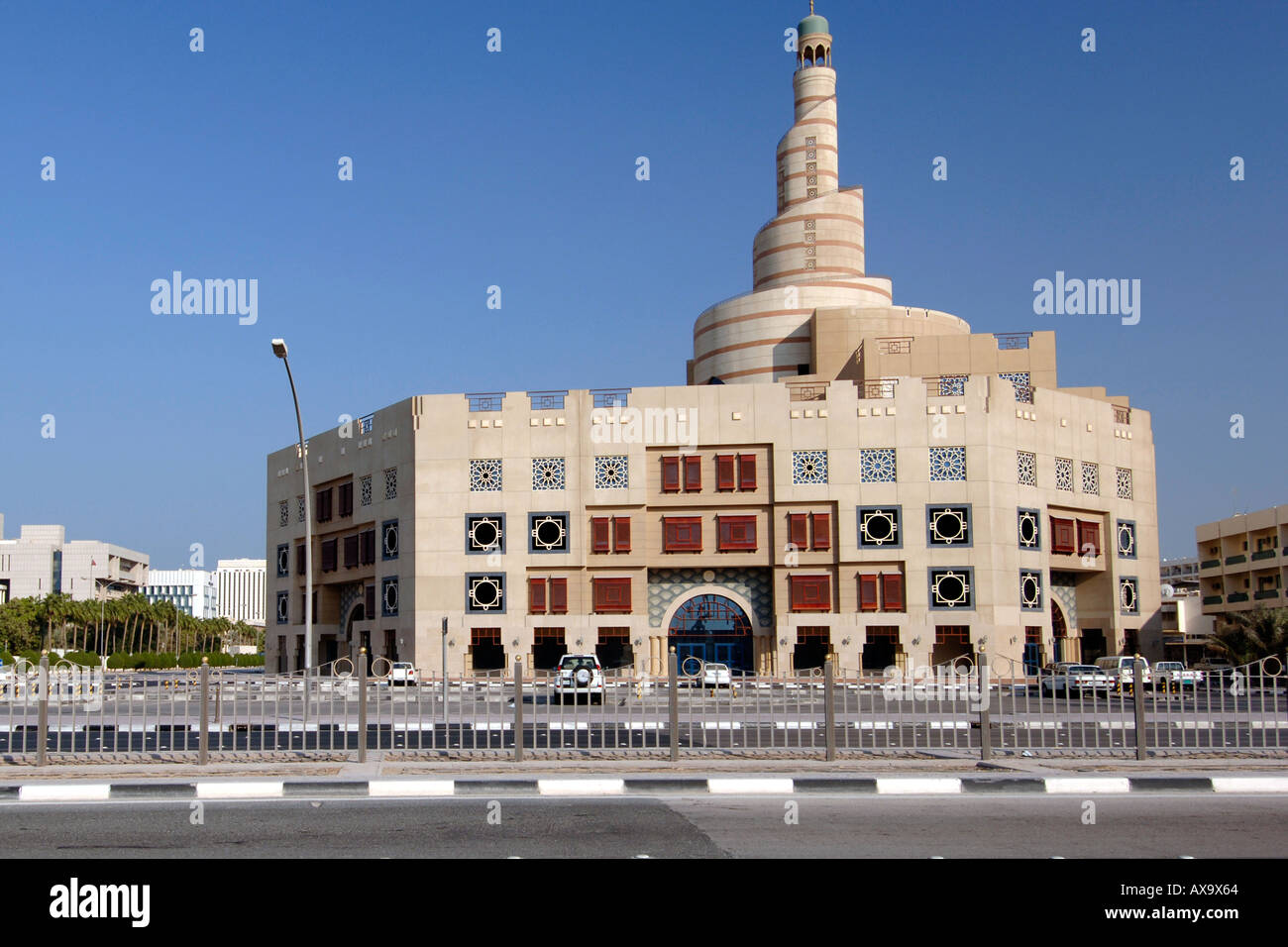 A building in central Doha, Qatar Stock Photo - Alamy
